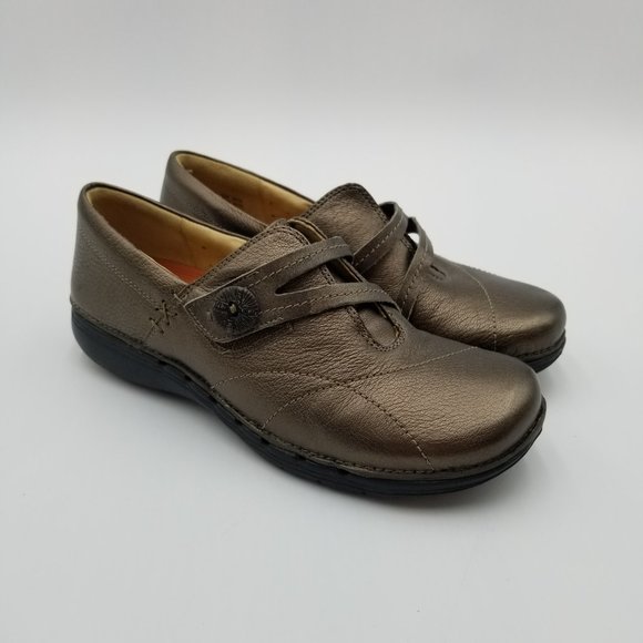 Clarks | Shoes | Clarks Artisan Leather Bronze Unstructured Loafers ...